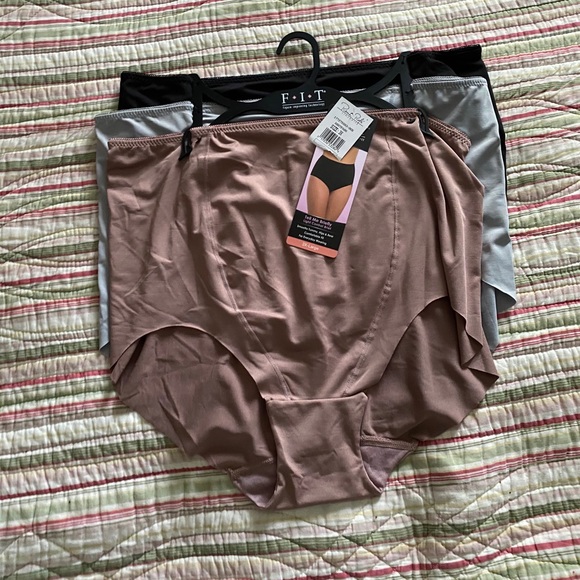 Rene Rofe | Intimates & Sleepwear | Nwt Fit Ren Rofe Light Control ...